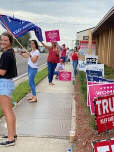 good turnout sign waving - Republican Women's Club of Lakeland